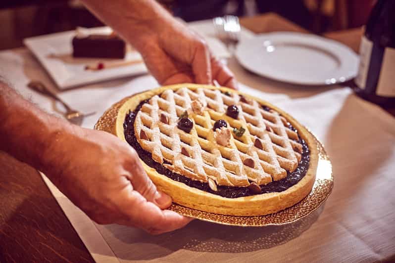 Rome: Lunch of diner met typisch Romeinse gerechten | GetYourGuide