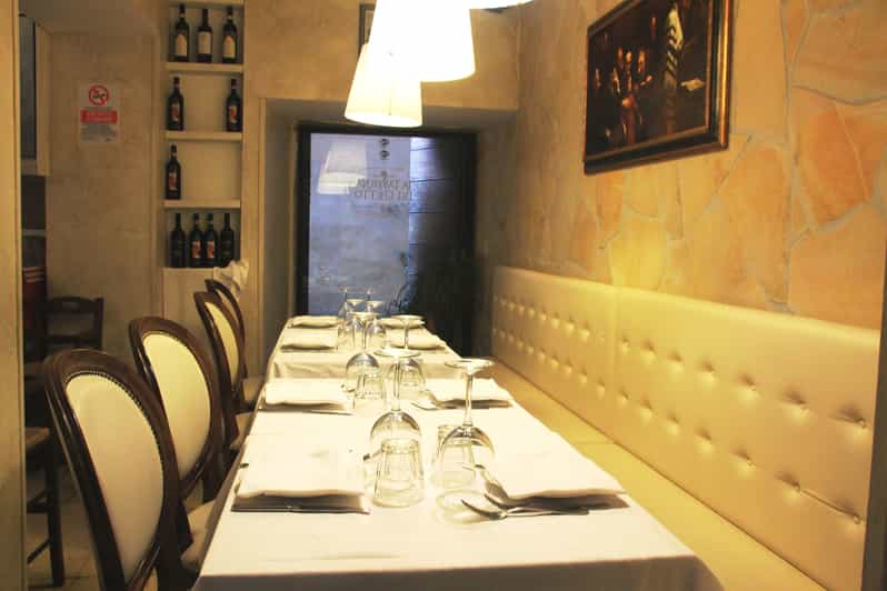 Rome: Lunch of diner met typisch Romeinse gerechten | GetYourGuide