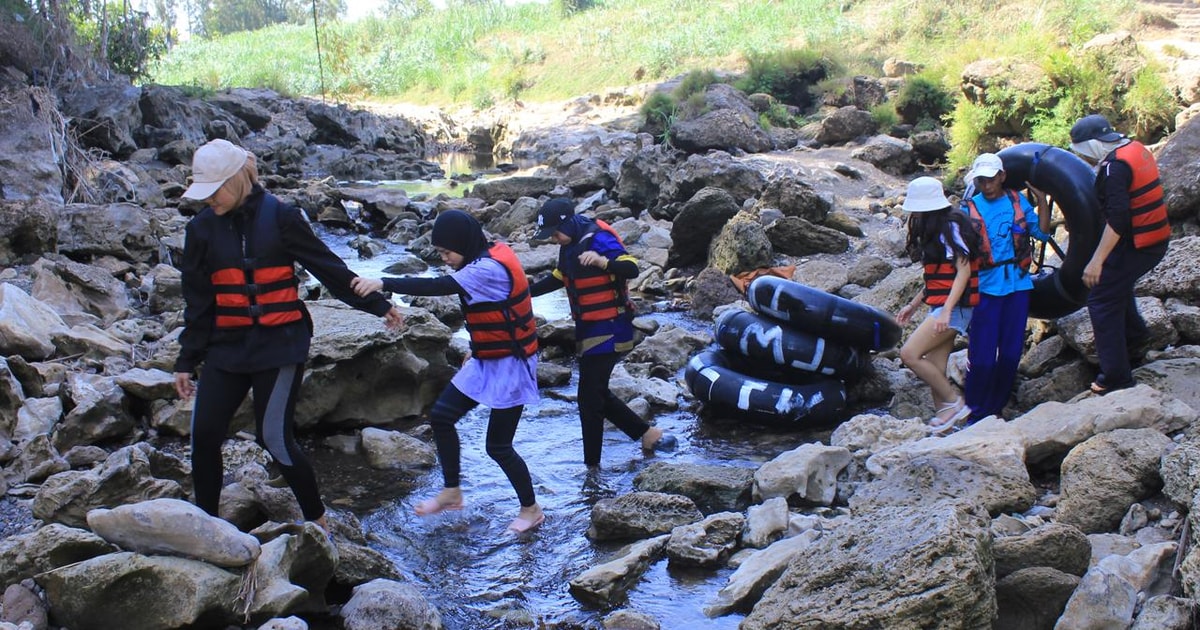 Pindul-Höhlen-Tubing und Merapi-Jeep-Lava-Tour | GetYourGuide