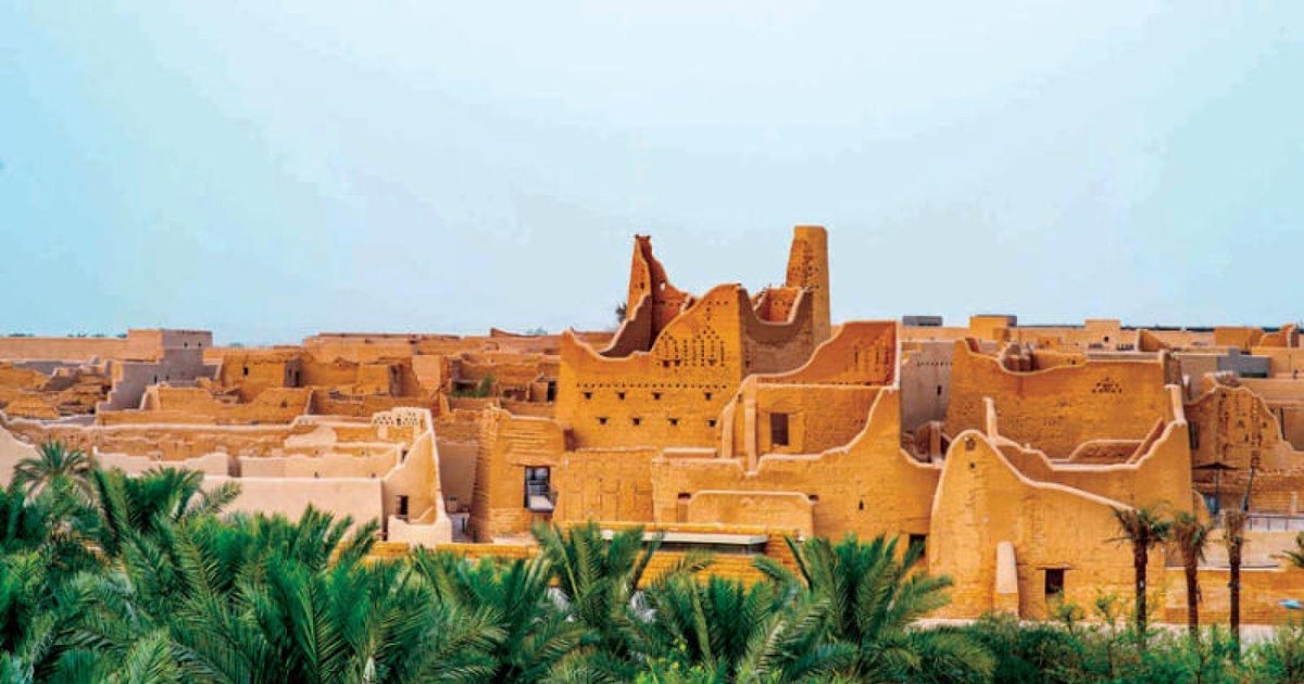 Diriyah: Distrito de Al-Turaif, Terraza y Cena de Al-Bujairi | GetYourGuide