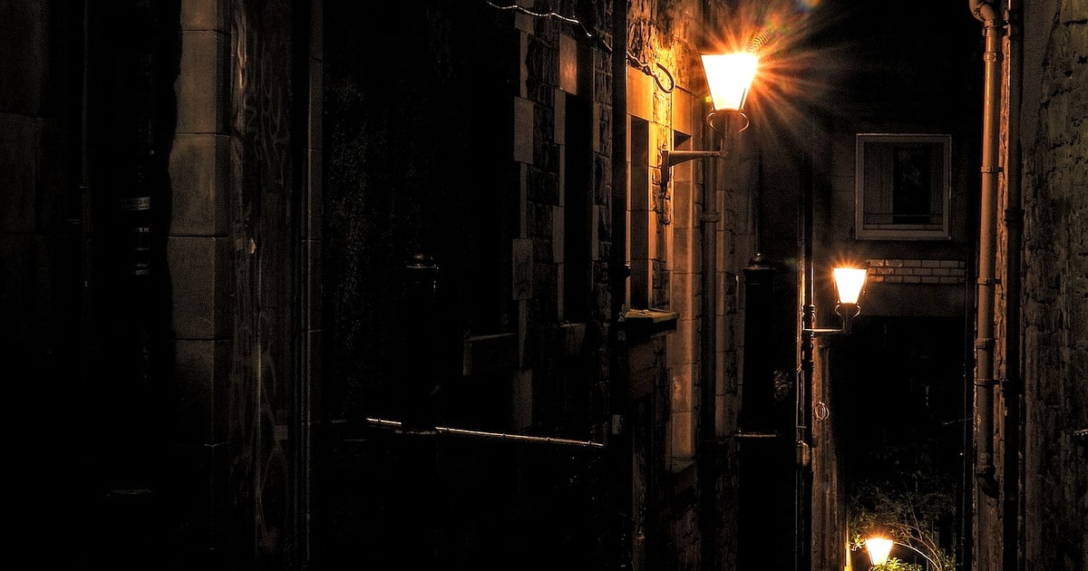 Edinburgh: Dark History Royal Mile Walking Tour | GetYourGuide