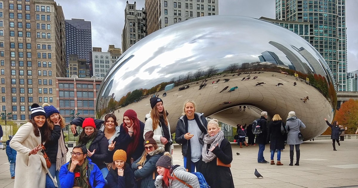 Chicago: Guided Walking Tour and Food Sampling | GetYourGuide
