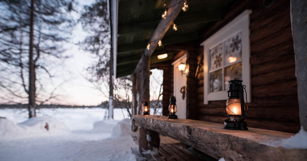 Rovaniemi: Sauna & ijszwemtour met diner en noorderlicht | GetYourGuide