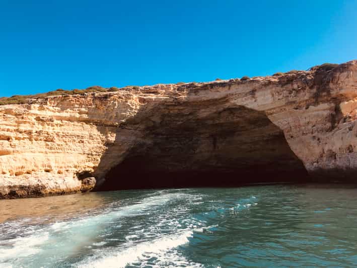 Portimão: Peștera Benagil, turul cu barca rapidă pe plaja Marinha ...