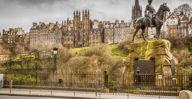Edinburgh Highlights Self-Guided Scavenger Hunt & City Tour | GetYourGuide