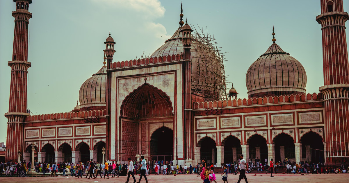 Stare Delhi: wycieczka po mieście z rikszą i ulicznym jedzeniem ...