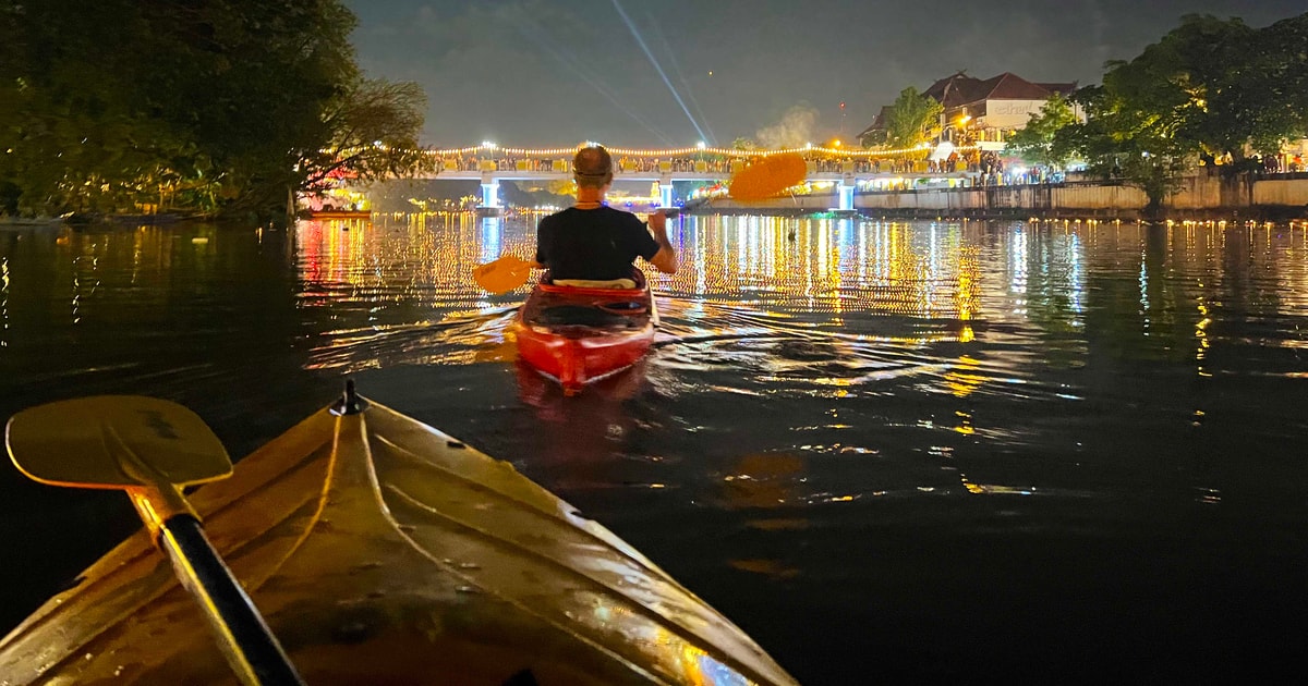 Chiang Mai: Natkajak på Ping-floden ind til byens centrum | GetYourGuide