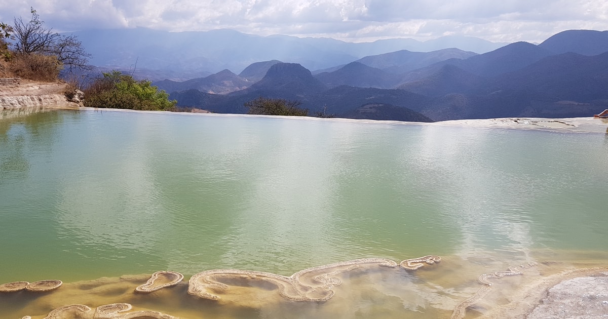 Uit Oaxaca: Hierve el Agua watervallen en natuurlijke tapijten ...