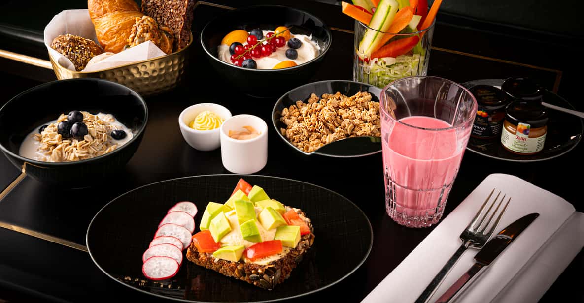 Berlin: Breakfast at Café Wintergarten | GetYourGuide