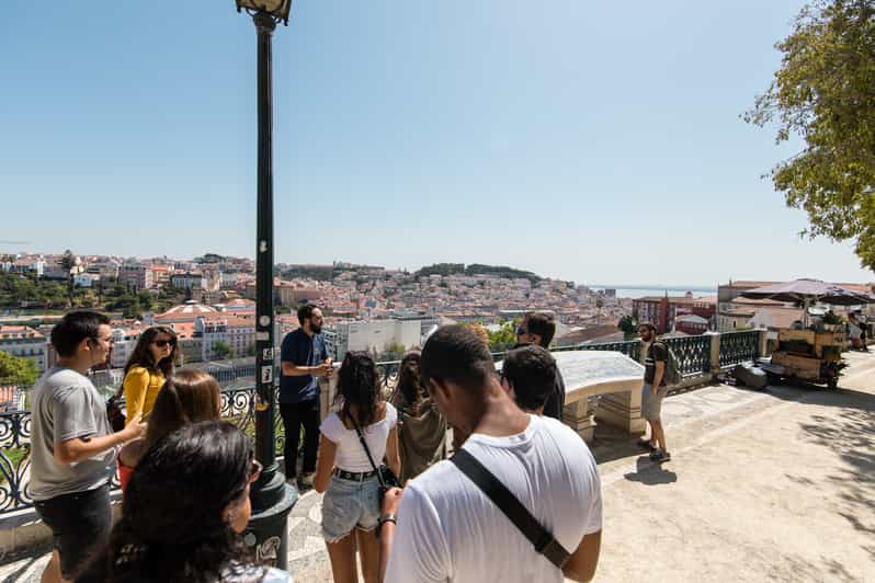 Lisbon: Walking Tour and Oceanarium Entry Ticket | GetYourGuide