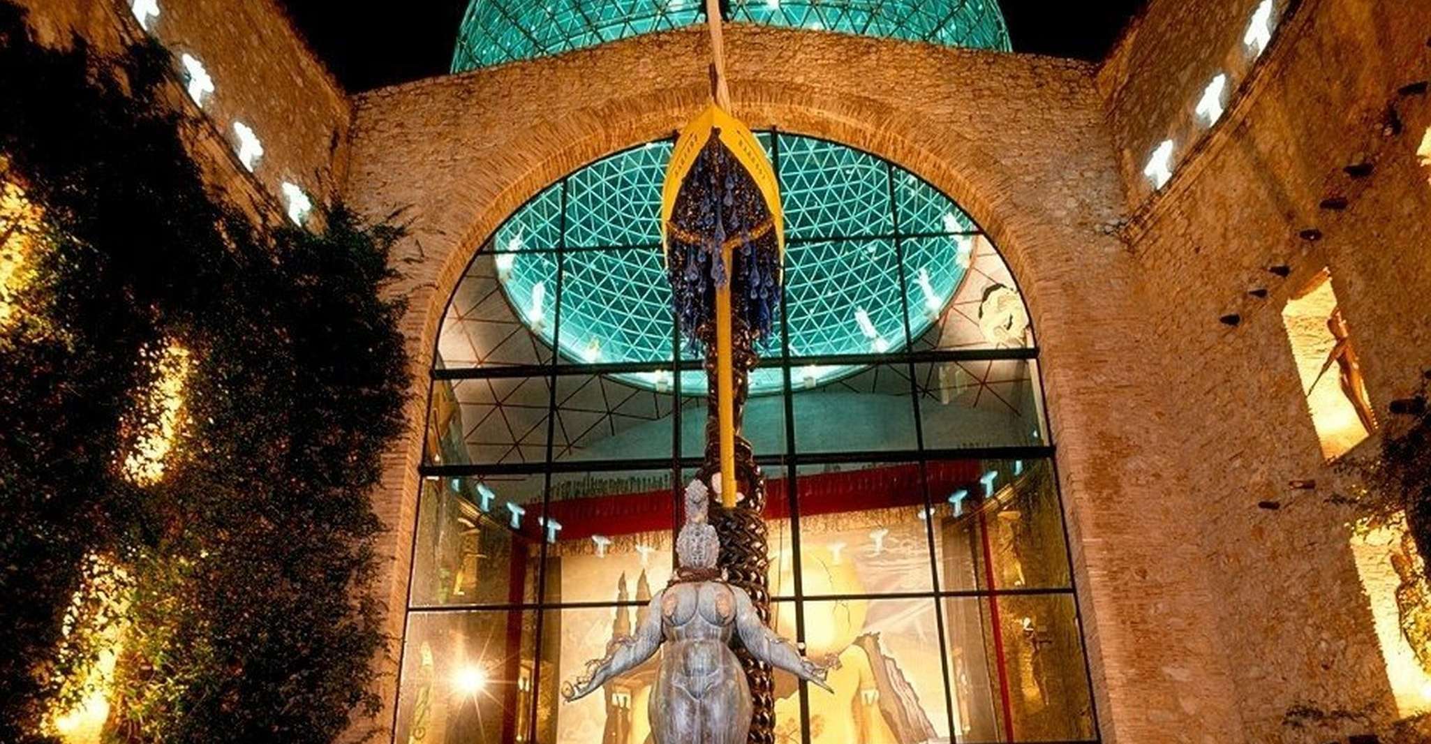 Barcelona, Day Trip to the Dalí Theatre-Museum in Figueres | Private ...