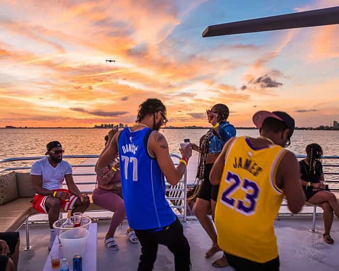 Miami: Boat Party with an Open Bar and Live DJ | GetYourGuide