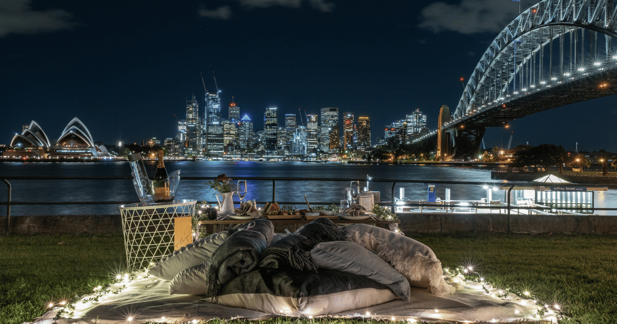 Luxury Picnic for 2 with Sydney Harbour Views at Kirribilli | GetYourGuide