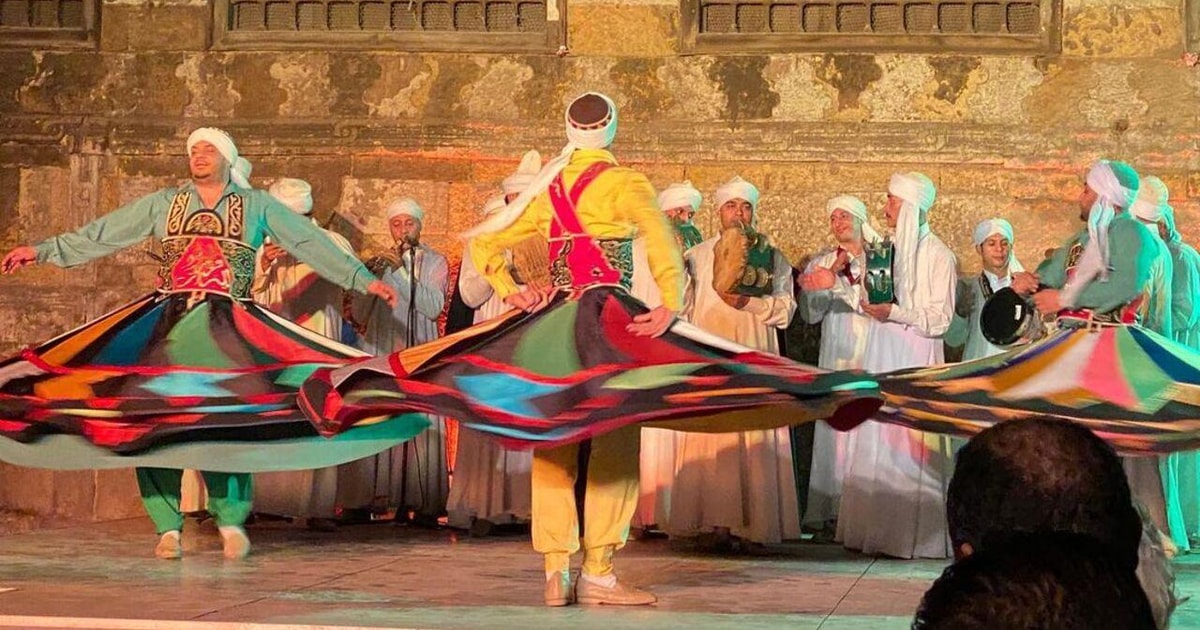 Cairo: Egyptian Heritage Tanoura Dancing Troupe Show | GetYourGuide