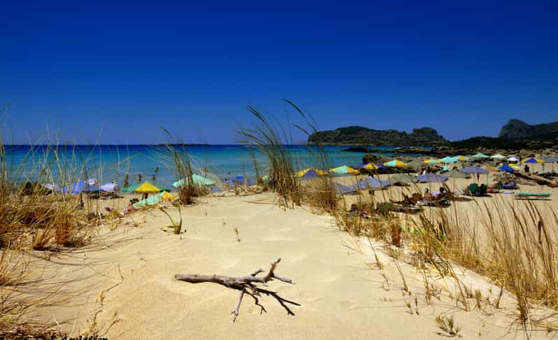 Din Chania: Excursie privată la apus de soare pe plaja Falasarna ...