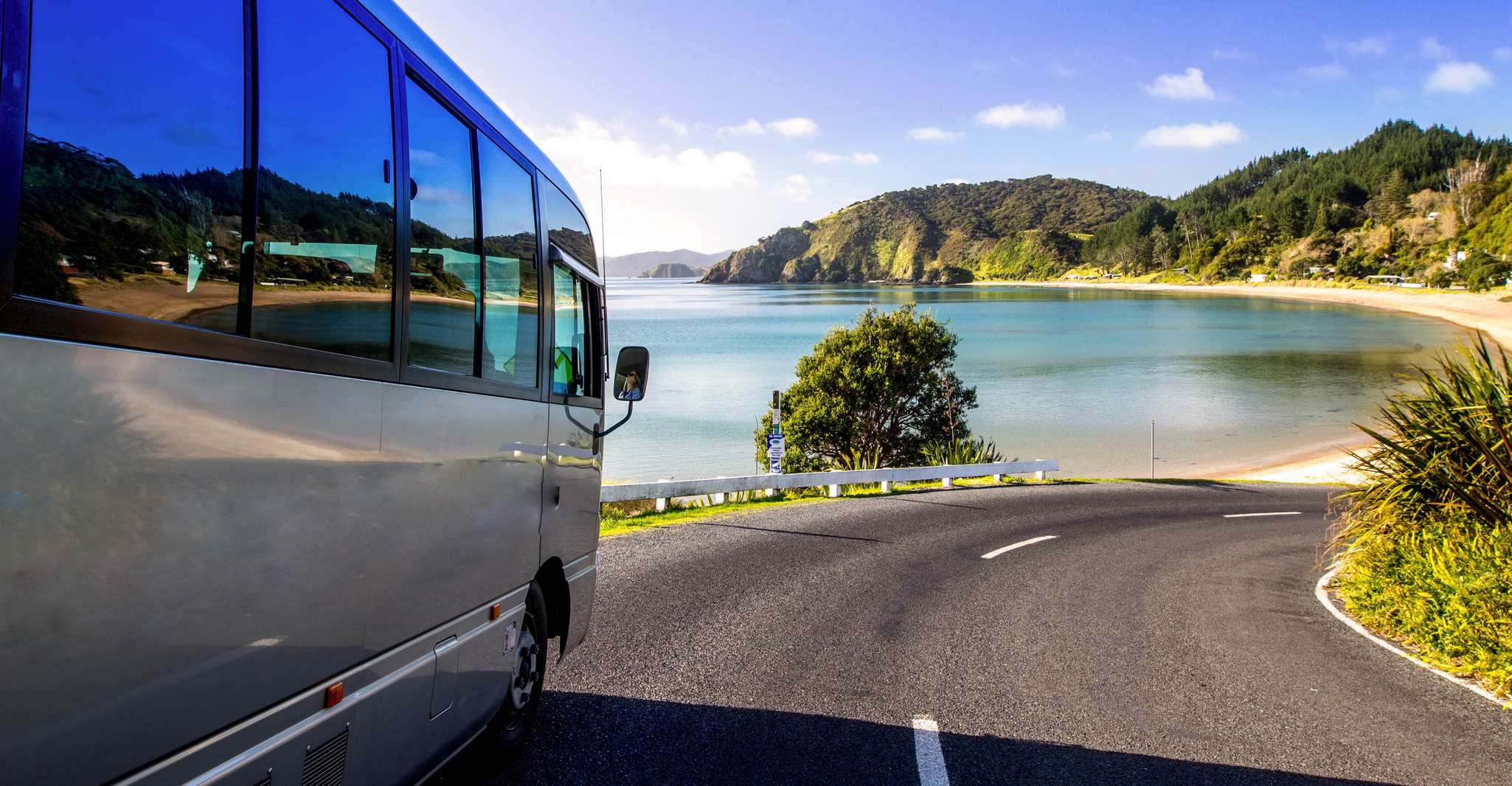 Russell, tour turistico di 1 ora in Coach & Long Beach | Visita guidata ...