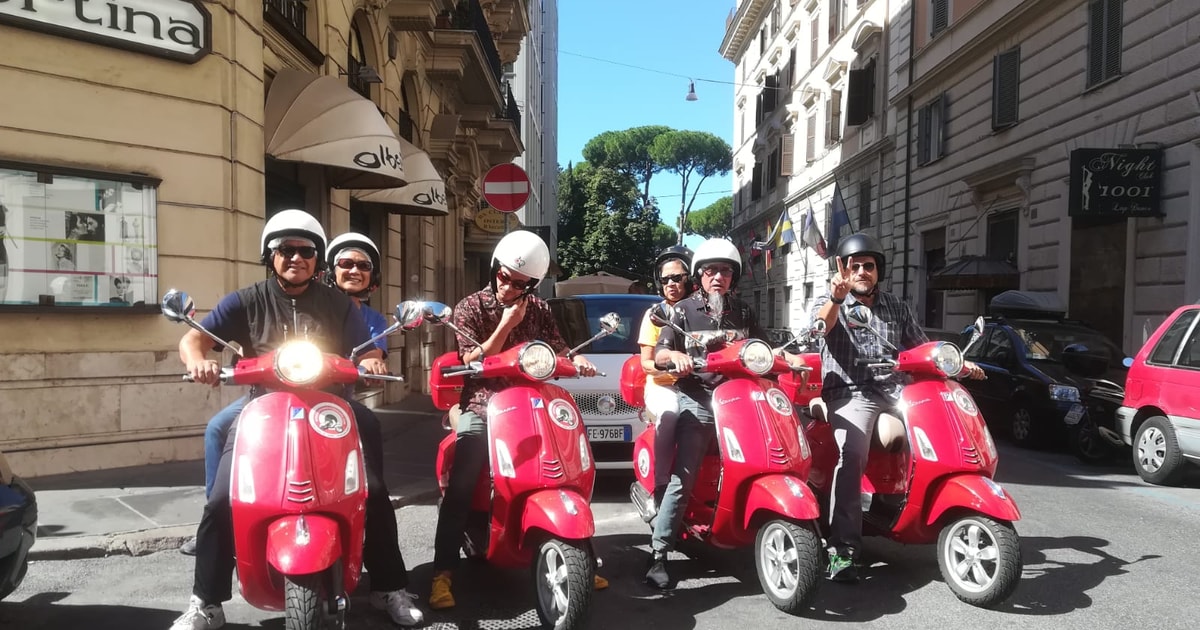 Rom: Byens højdepunkter Vespa-tur med chauffør | GetYourGuide