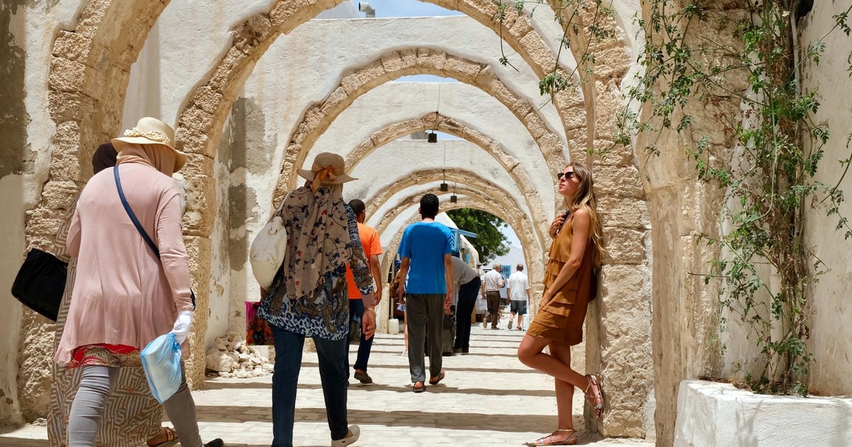 Djerba: Half-Day Island Tour with soft drink included | GetYourGuide