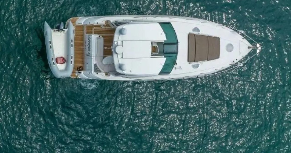 Costa Rica: Tour privato in yacht di lusso | GetYourGuide