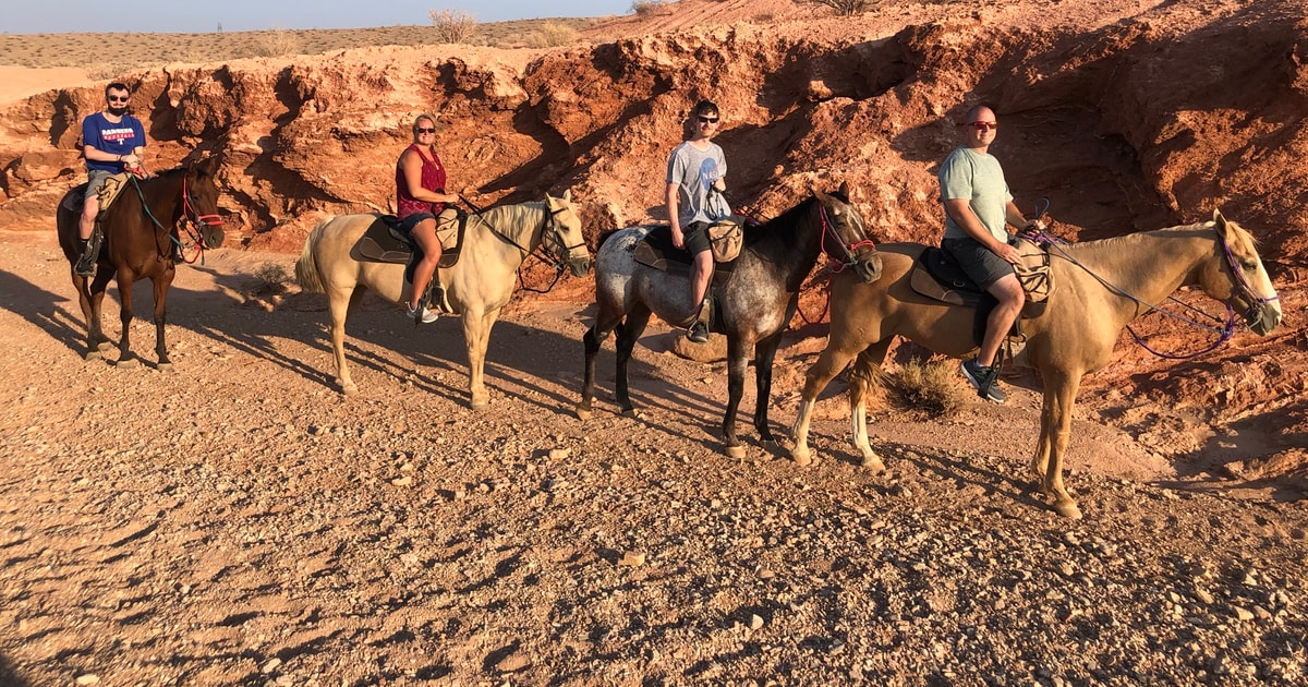 Las Vegas: Desert Horseback Riding Tour with Breakfast | GetYourGuide