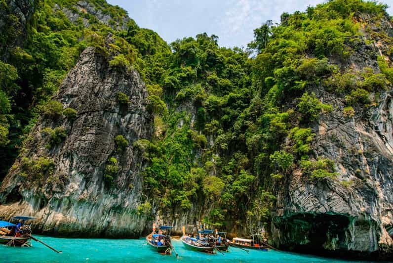 Phuket: Phi Phi Inseln & Maya Bay Tagestour mit Mittagessen | GetYourGuide