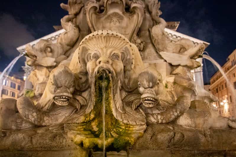 Rom: Geister und Geheimnisse Tour & 24-Stunden Hop-On Hop-Off Bus ...