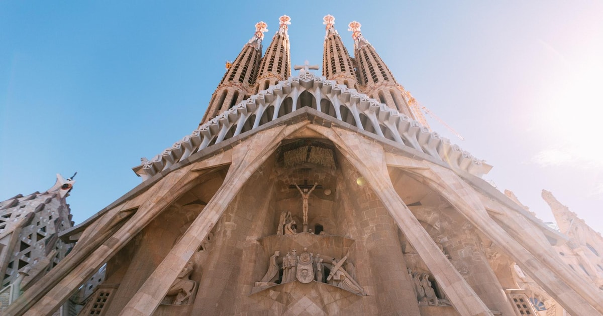 Barcelona: Architecture Walking Tour With Local Guide | GetYourGuide