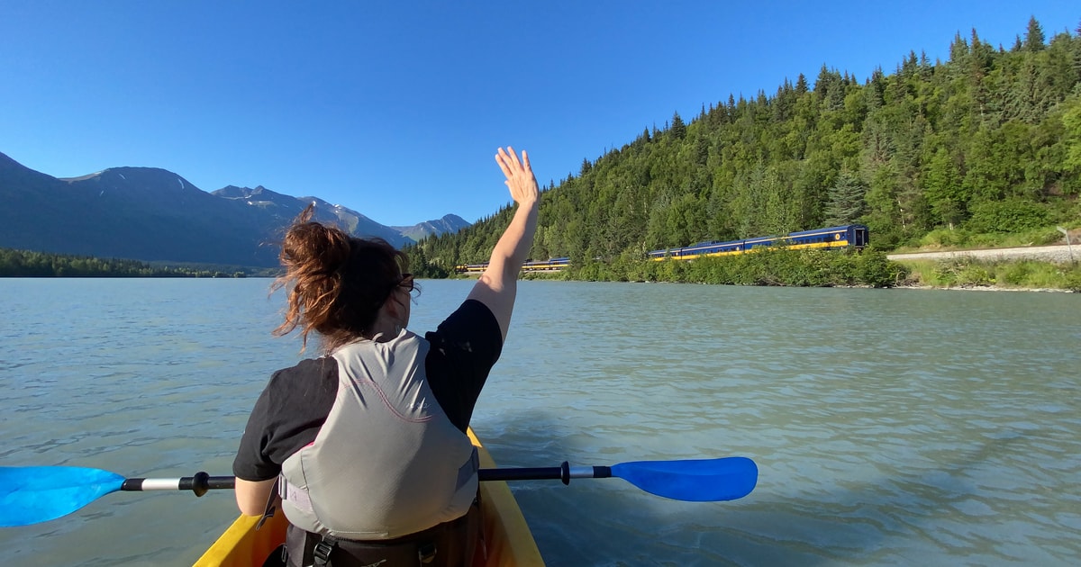 Moose Pass: Kayaking Tour on Glacial Trail Lake | GetYourGuide