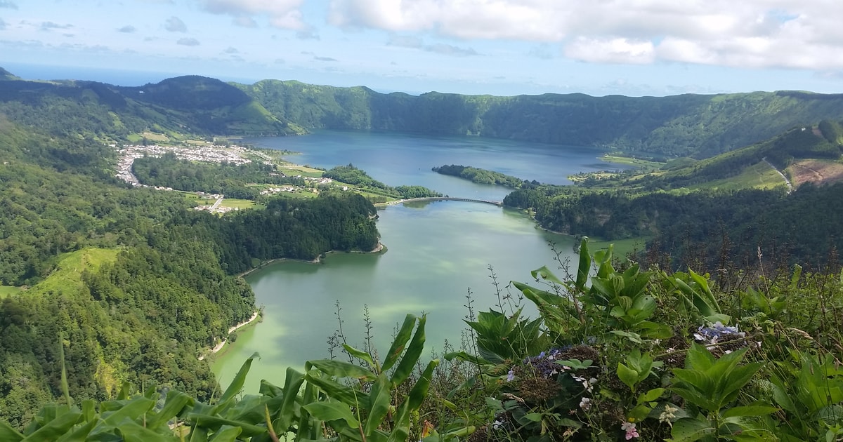 From Ponta Delgada: Sete Cidades Lakes & Fire Lake Day Tour | GetYourGuide