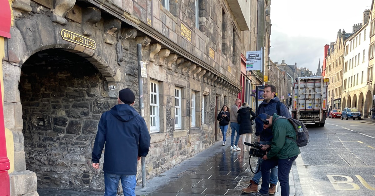 Edinburgh: Outlander Series and Jacobites Walking Tour | GetYourGuide