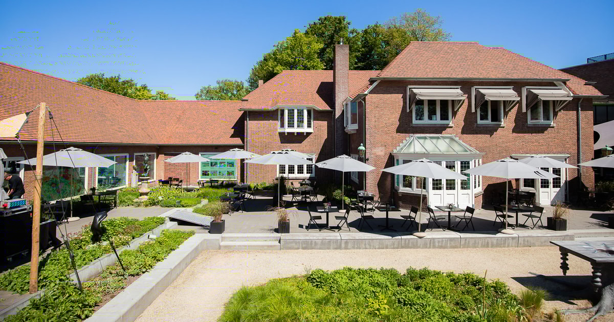 Laren: Skip-the-Line Singer Ticket de entrada al Museo Laren | GetYourGuide