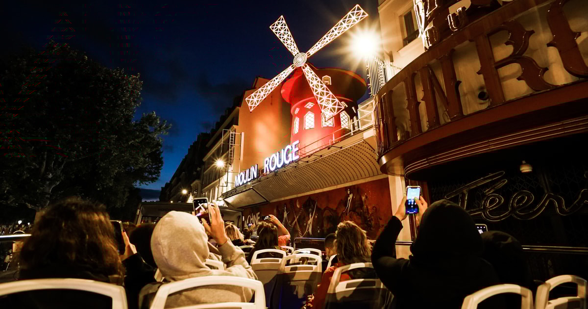 Paris: Night Bus Tour with Audioguide | GetYourGuide