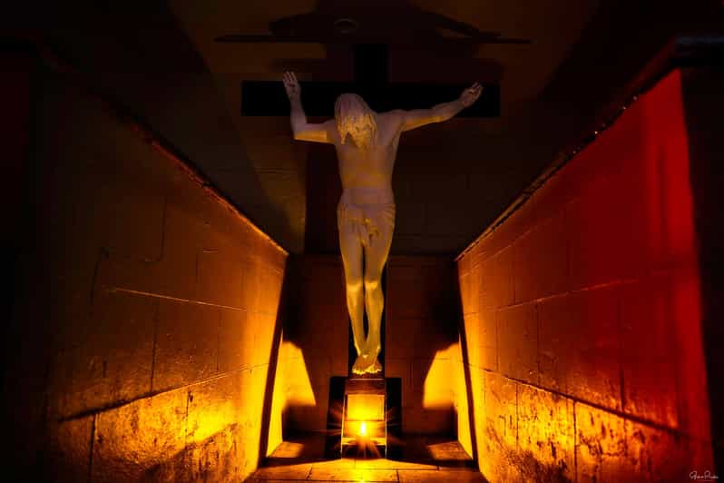 New York City: Catacombs by Candlelight | GetYourGuide