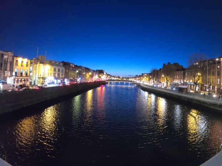 Dublino: tour guidato privato a piedi dei punti salienti della città di ...