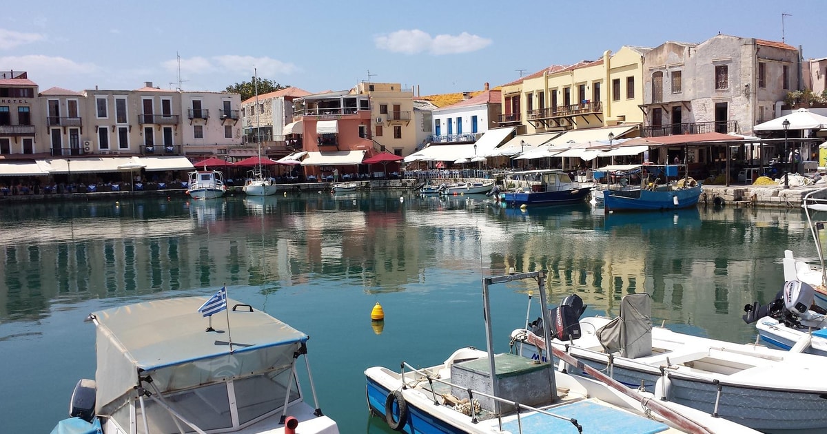 Creta: gita di un giorno a Rethimno, Chania e Kournas Lake | GetYourGuide
