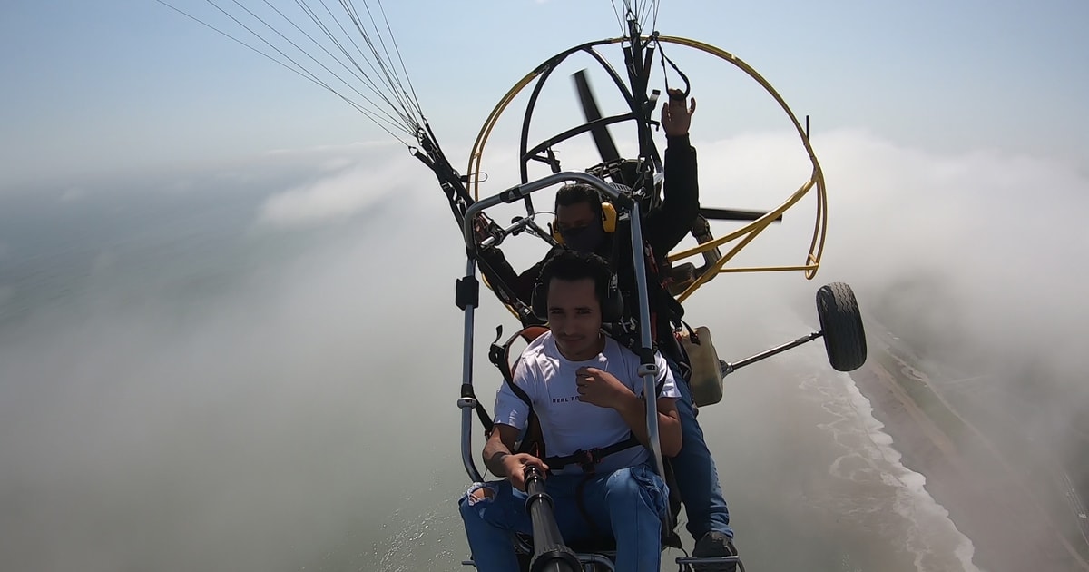 Lima: Paragliding Flight Over Costa Verde Districts | GetYourGuide