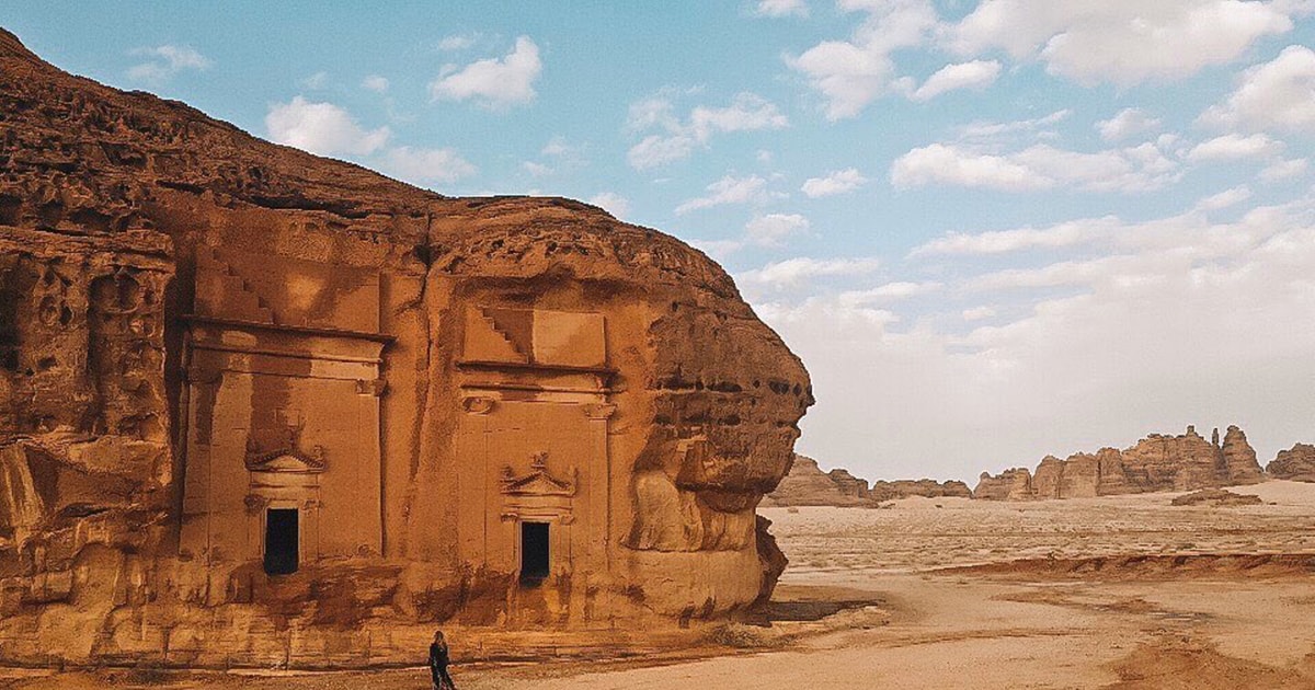 From AlUla: Hegra Tour | GetYourGuide