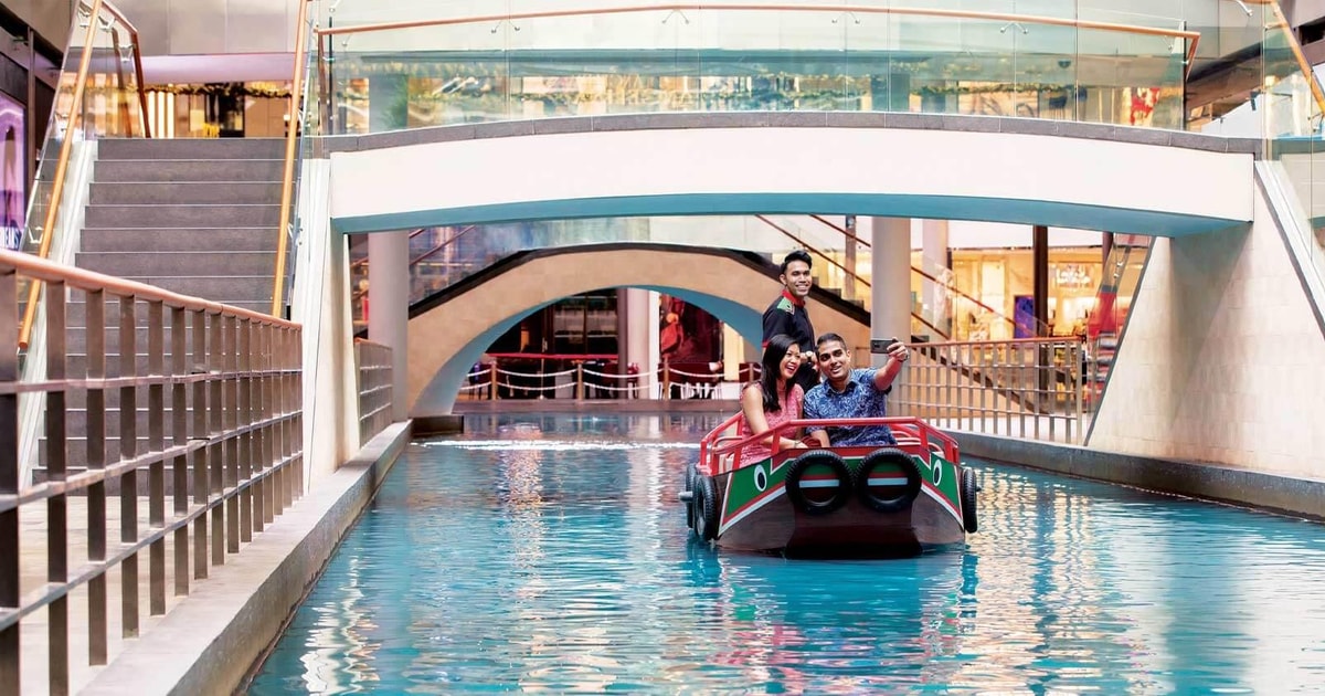 Singapore: Sampan Boat Ride Ticket at the Marina Bay Sands | GetYourGuide