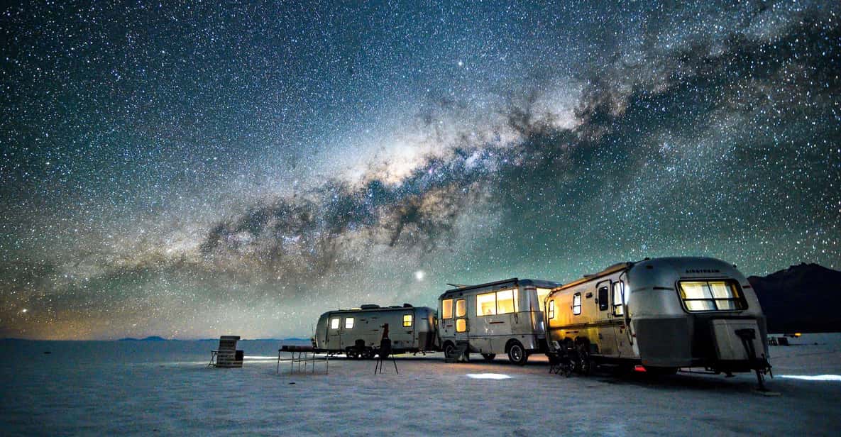 Uyuni:Privat stjärnskådningstur till Salar de Uyuni med upphämtning ...