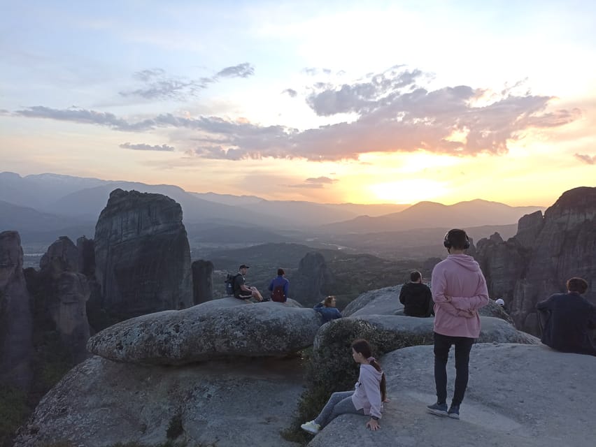 Puesta de Sol en Meteora con Paradas para Fotos y a la Cueva de San ...