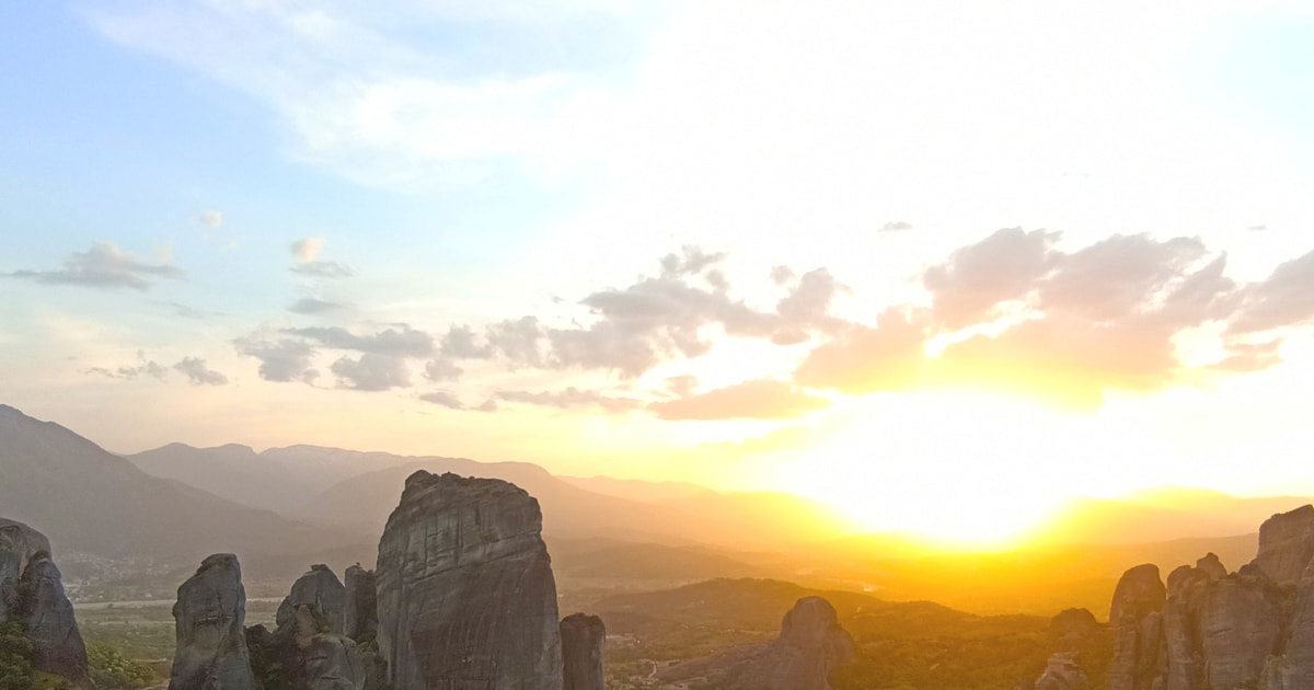 Puesta de Sol en Meteora con Paradas para Fotos y a la Cueva de San ...
