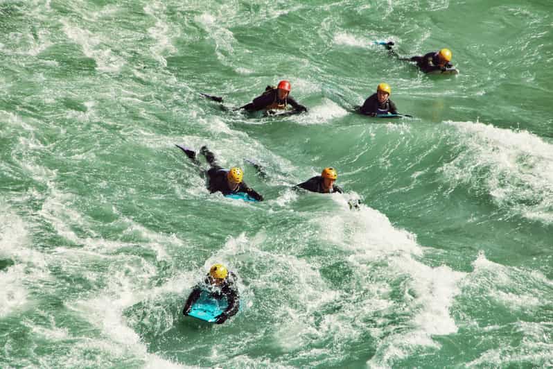 Queenstown: White Water Surf lungo il fiume Kawarau | GetYourGuide