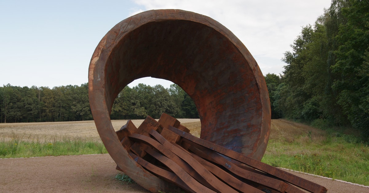 Keulen: privérondleiding Bergen-Belsen Memorial | GetYourGuide