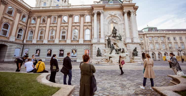 Budapest: visita guiada a pie por lo más destacado del castillo de Buda ...