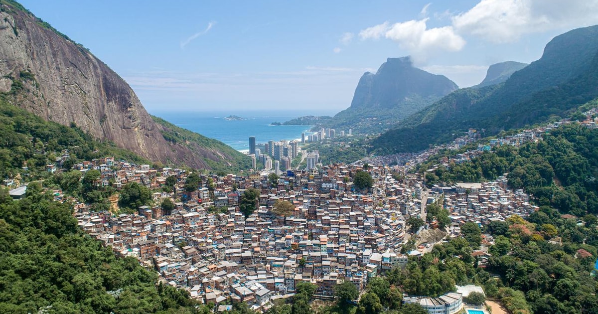 Rio de Janeiro: Favela tour - Rocinha | GetYourGuide