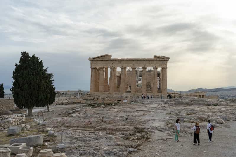 Akropol: bilet wstępu i zwiedzanie piesze z przewodnikiem | GetYourGuide