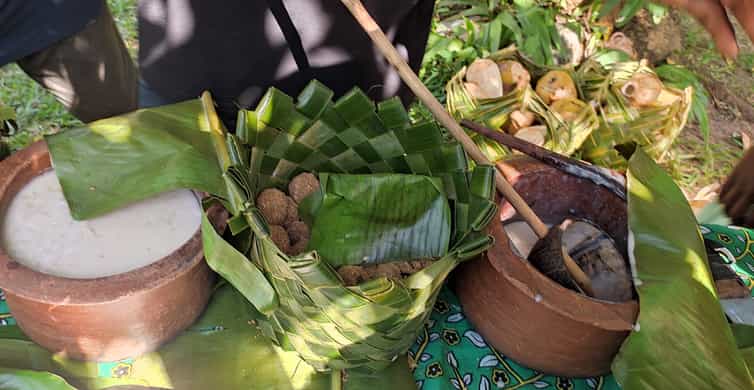 Sunday Organic Food Buffet Lunch of Local Cuisine | GetYourGuide