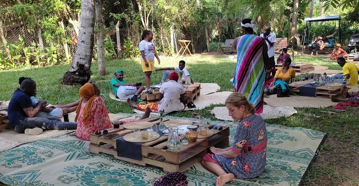 Søndag Økologisk madbuffet Frokost med lokalt køkken | GetYourGuide