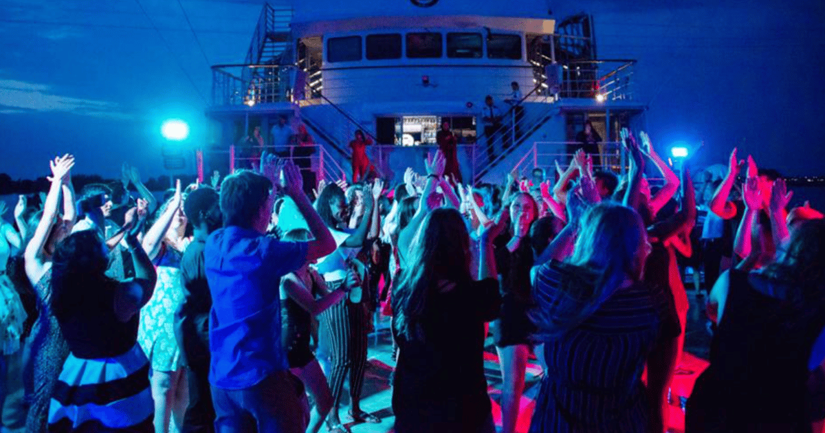 Montreal: Evening Cruise with DJ and Dance Floor | GetYourGuide