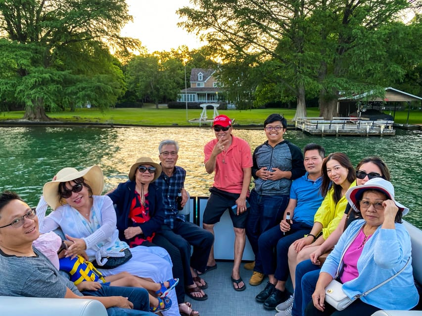 Austin: Tour en barco guiado por el Lago Austin | GetYourGuide